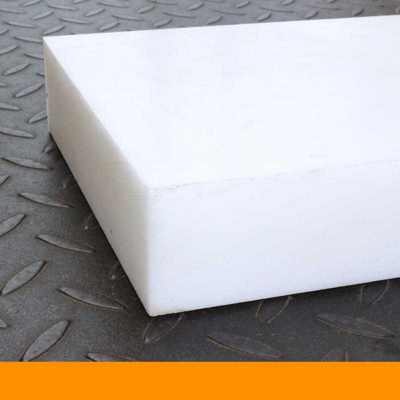 Bílá polyamidová deska PA6 - plastics.cz